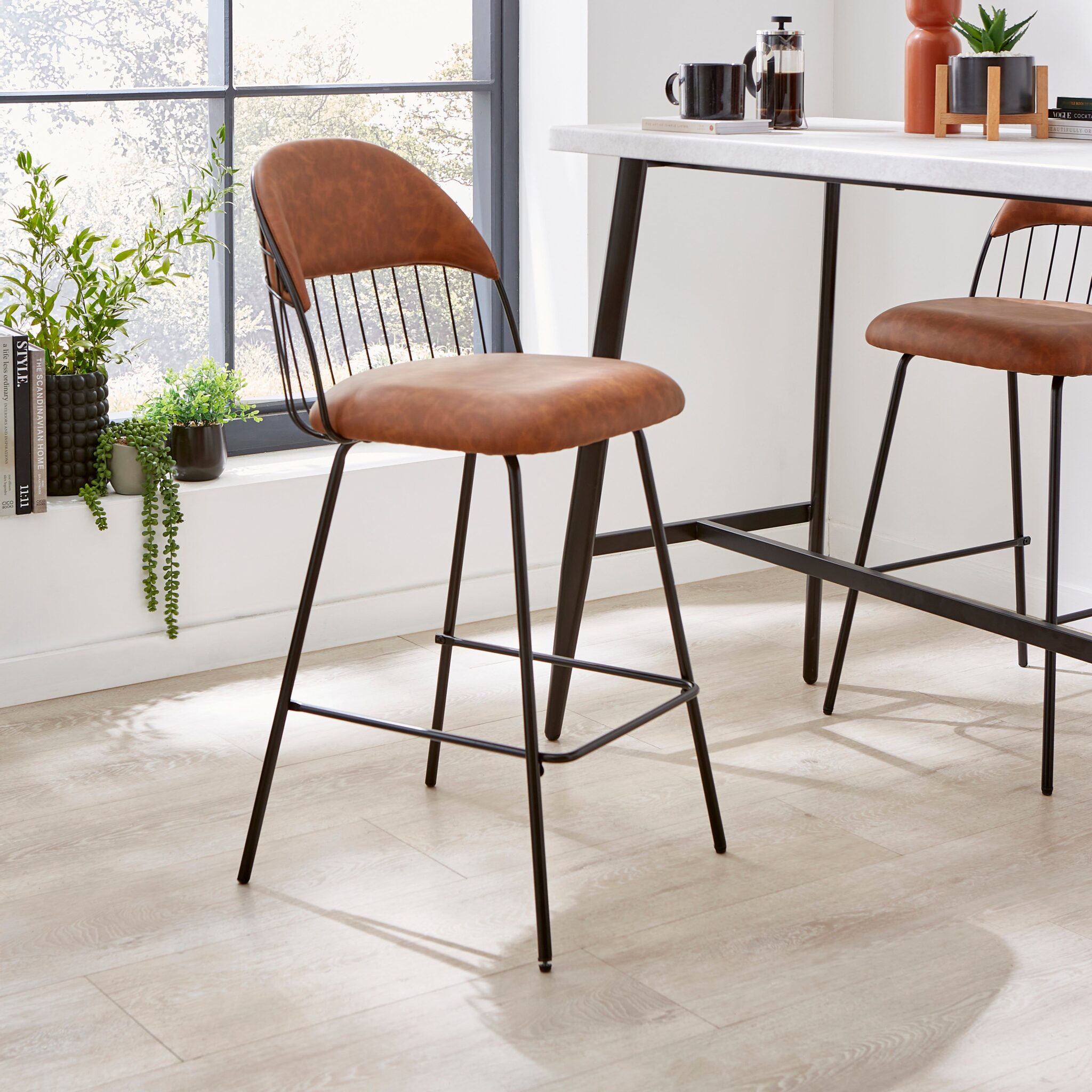 Choosing the Perfect Kitchen Bar Stools: A Guide to Style and ...